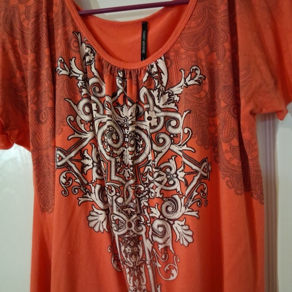 Skinny Minnie | Tops | Skinny Minnie Coral Blouse With White Graphic ...